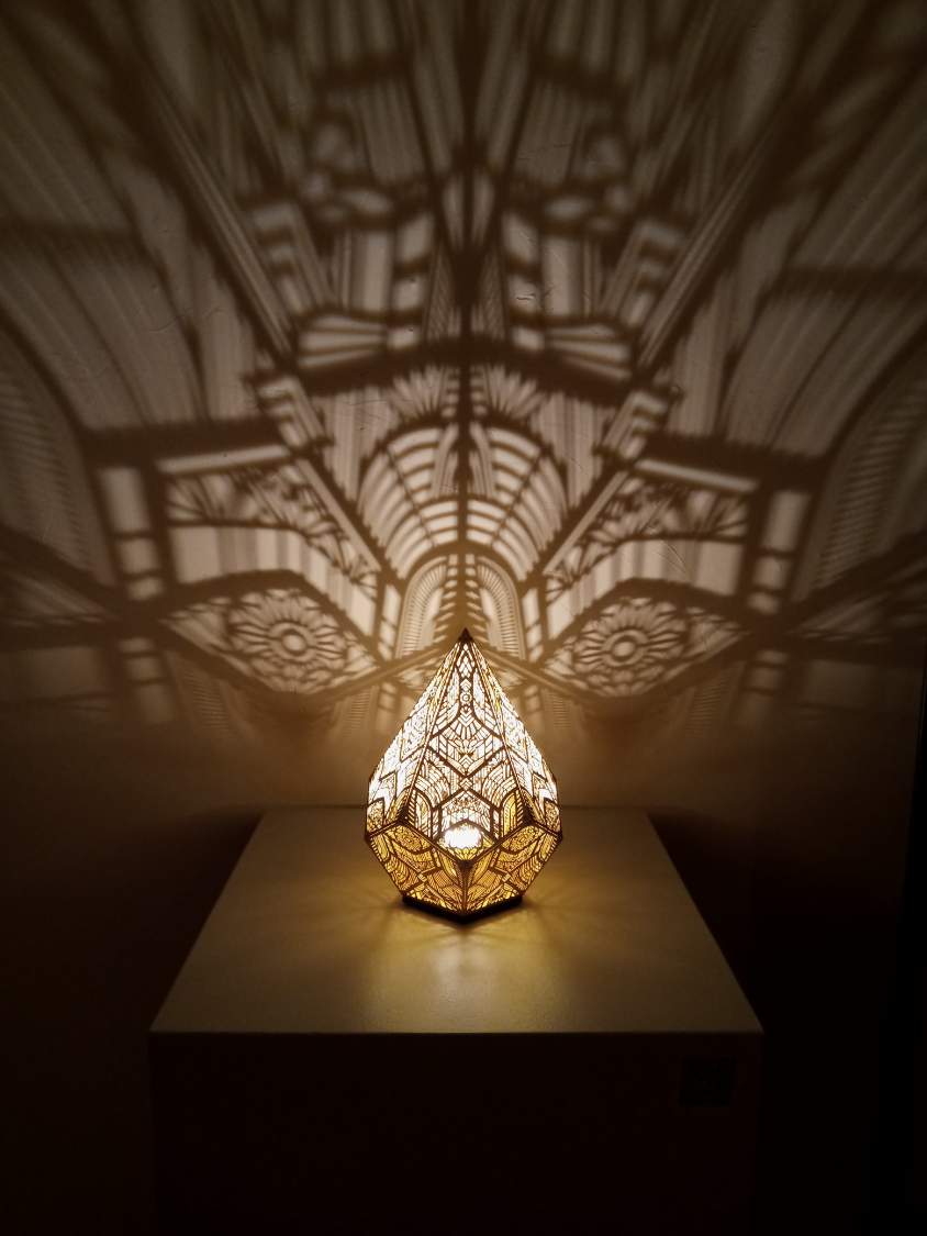 Solve THE NATURE OF LIGHT jigsaw puzzle online with 30 pieces