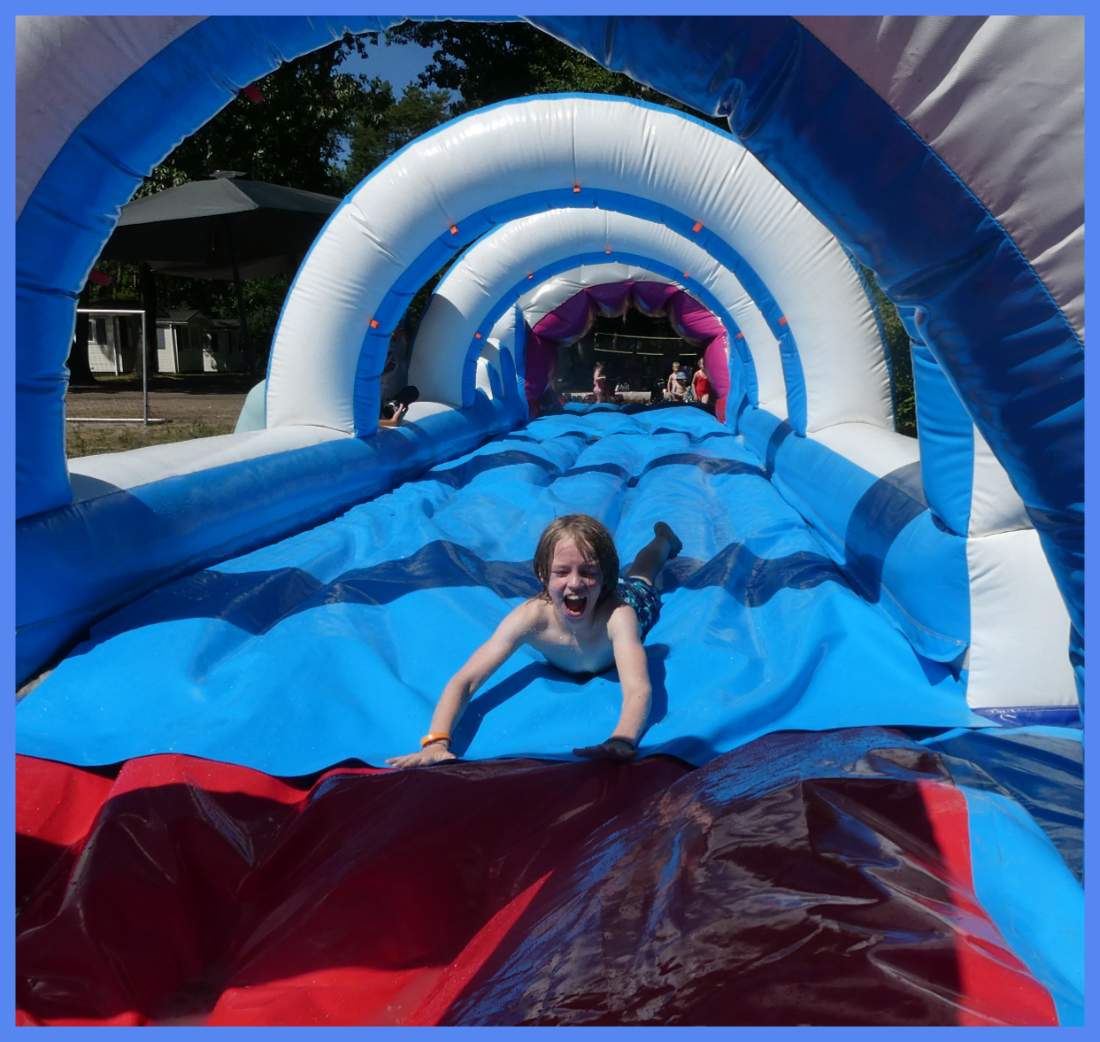 Solve Water fun for the little ones . Waterpret voor de kleintjes ...