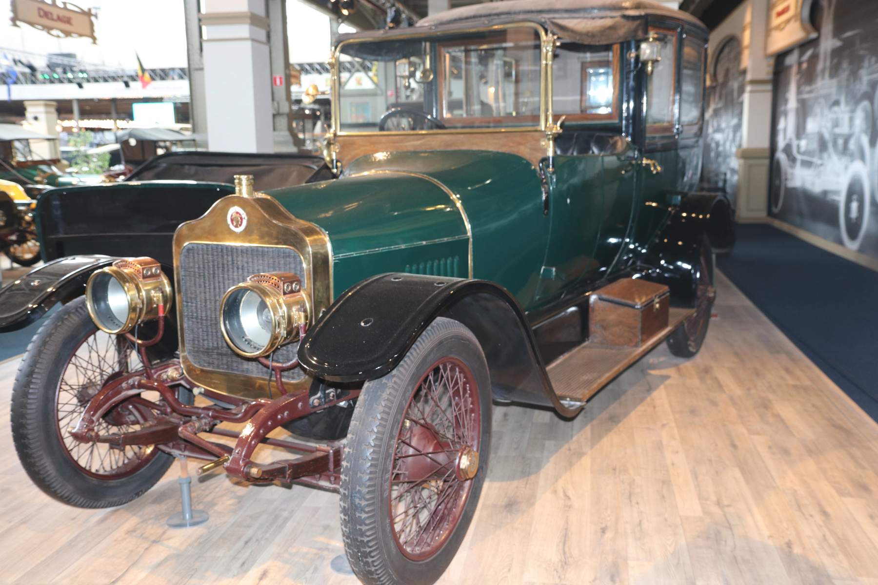 Solve Minerva "KK" - 1914 jigsaw puzzle online with 216 pieces