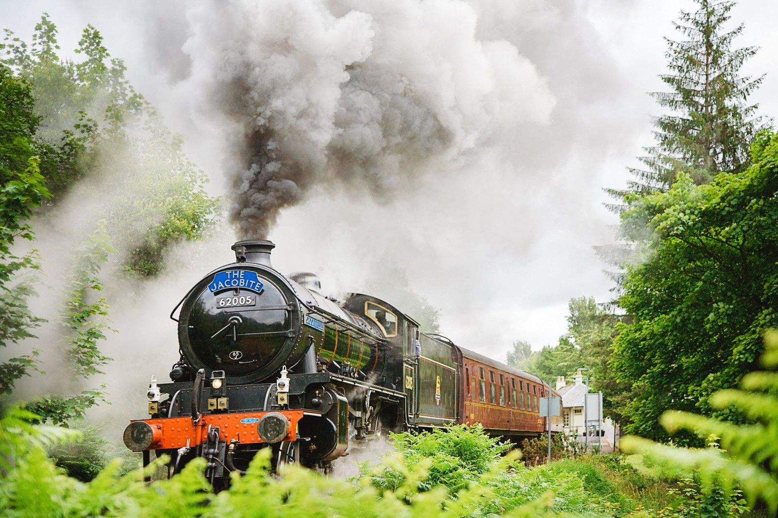 Solve LNER Thompson Class K1 2-6-0 62005. jigsaw puzzle online with 150 ...