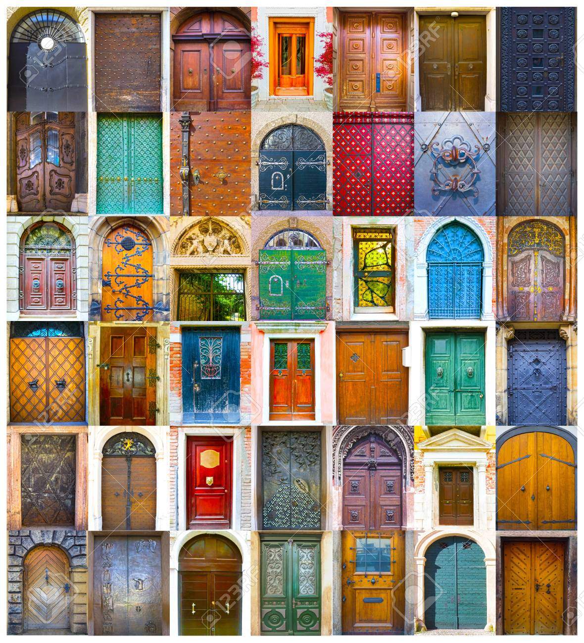 Solve Medieval Doors jigsaw puzzle online with 132 pieces