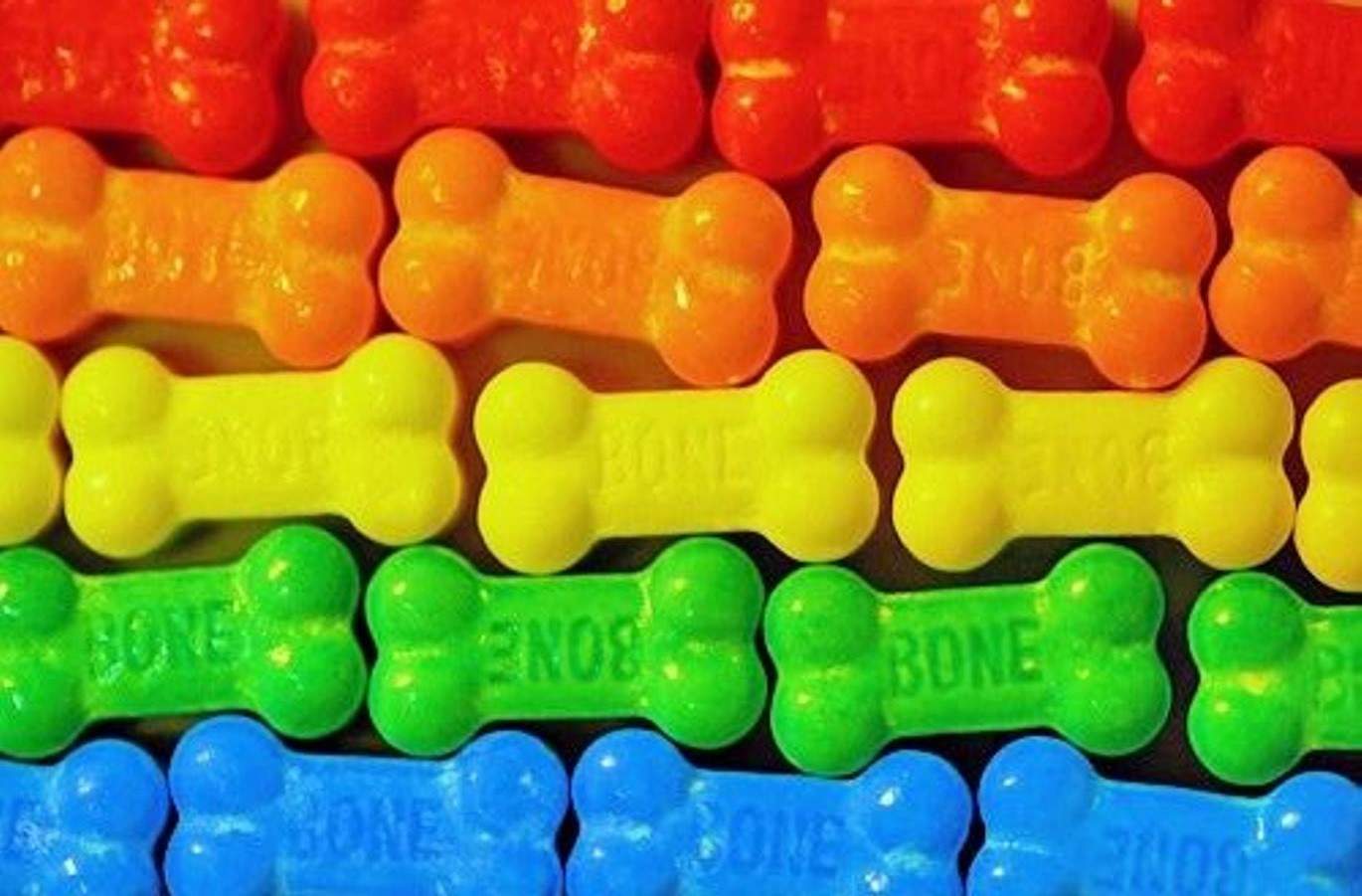 Solve Colored Bone Challenge jigsaw puzzle online with 126 pieces