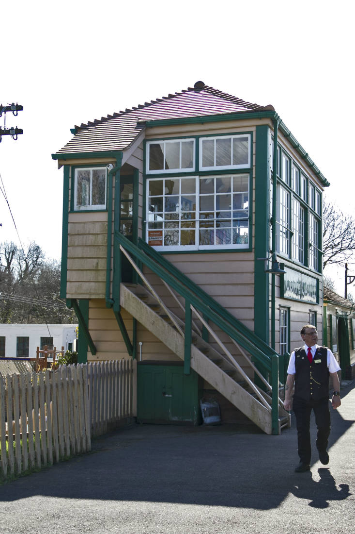 Solve swanage railway 19-04-2016 corfe castle signal box from train 01 ...