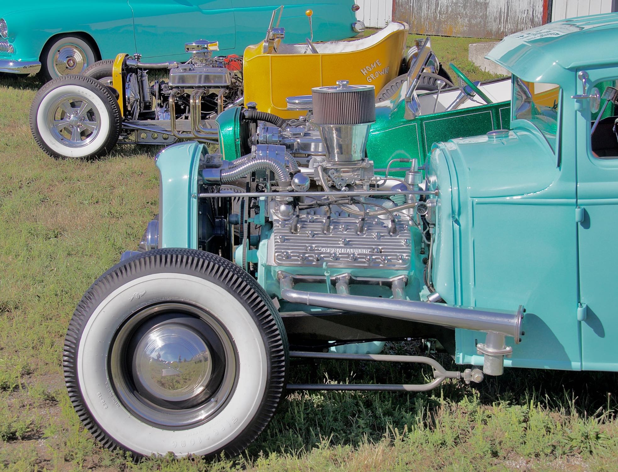 Solve Whitewalls jigsaw puzzle online with 594 pieces