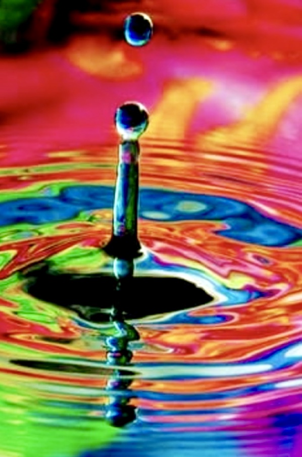 Solve Water drop jigsaw puzzle online with 126 pieces