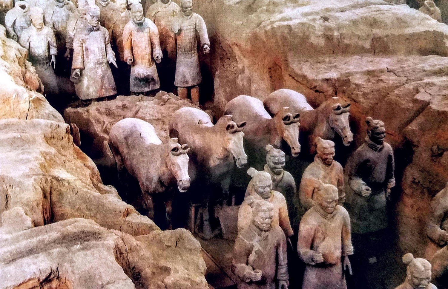 Solve Terracotta Army, China jigsaw puzzle online with 40 pieces