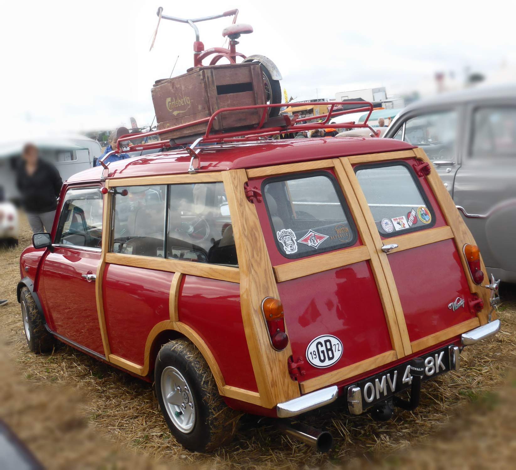 Solve Morris Mini Traveller "Woody" (1972) jigsaw puzzle online with ...