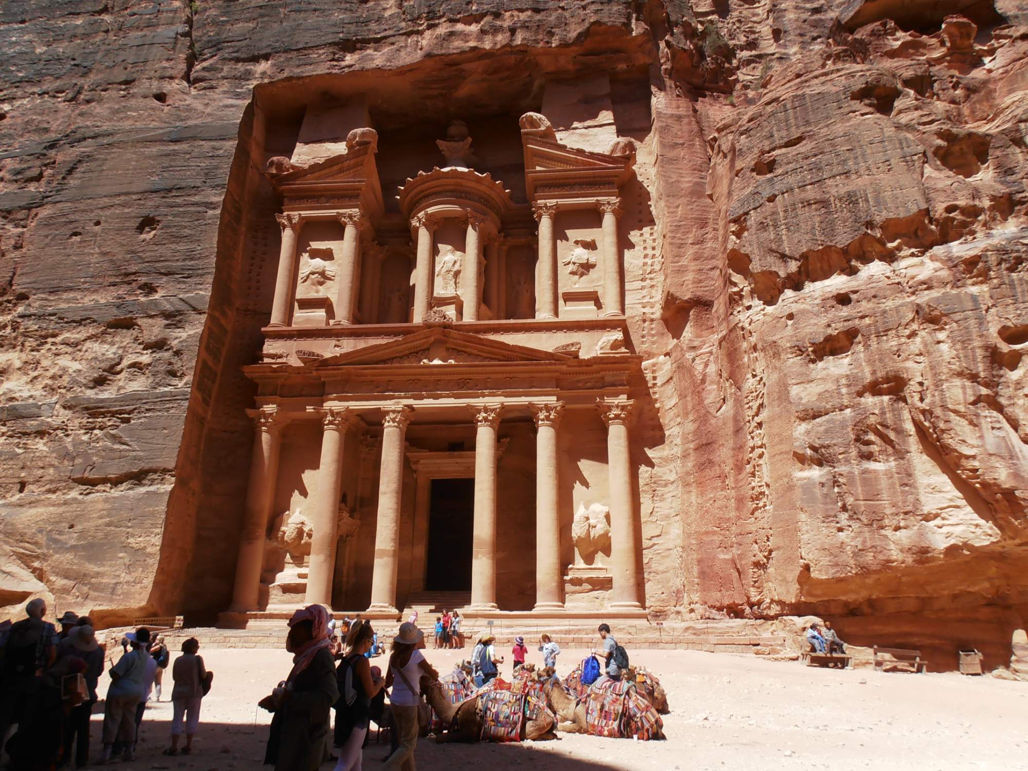 Solve Petra Jordan jigsaw puzzle online with 204 pieces
