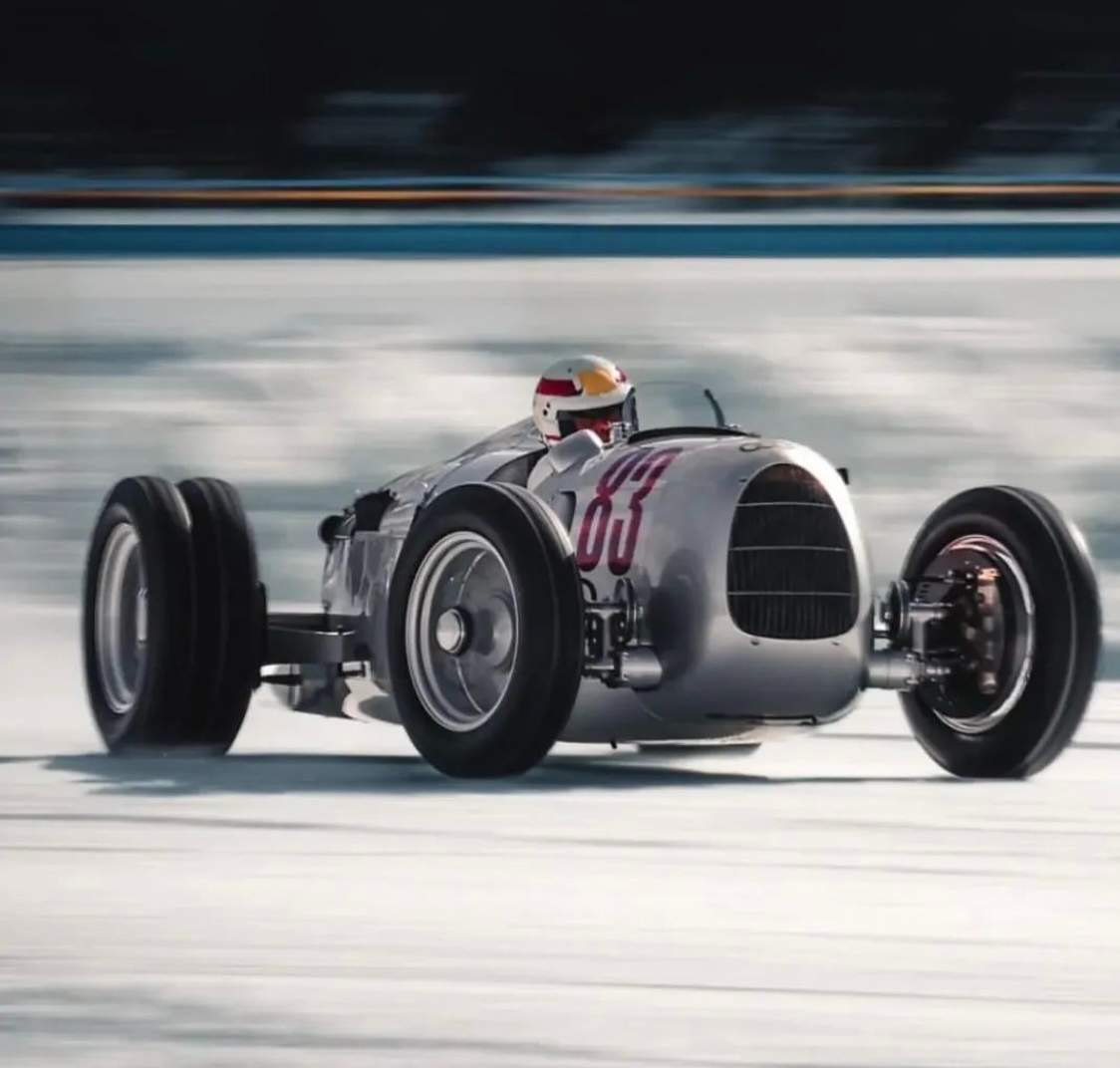 Jigsaw Puzzle | Race Car | 100 pieces | Jigidi