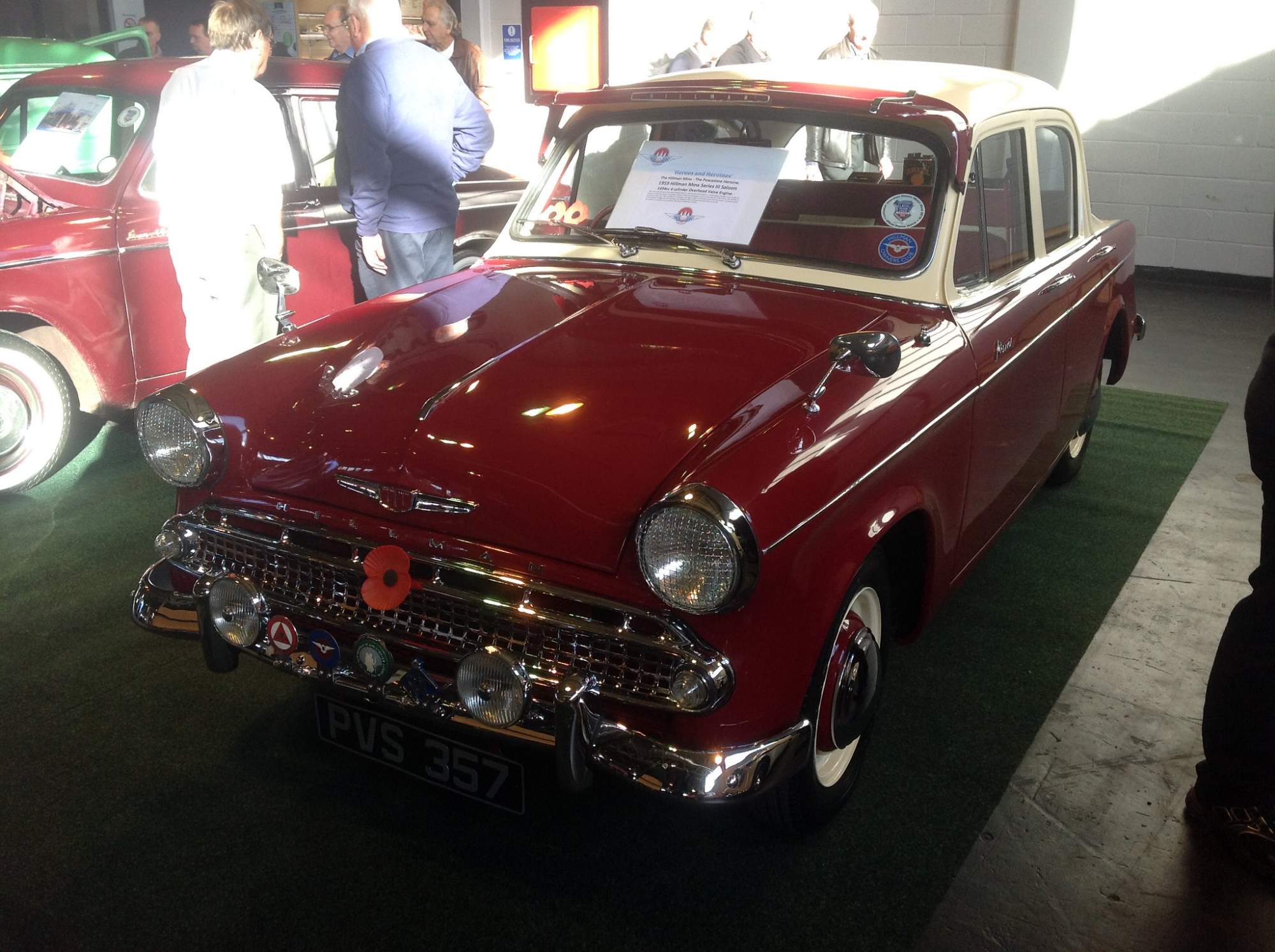 Solve Hillman "Minx" Series III - 1959 jigsaw puzzle online with 234 pieces