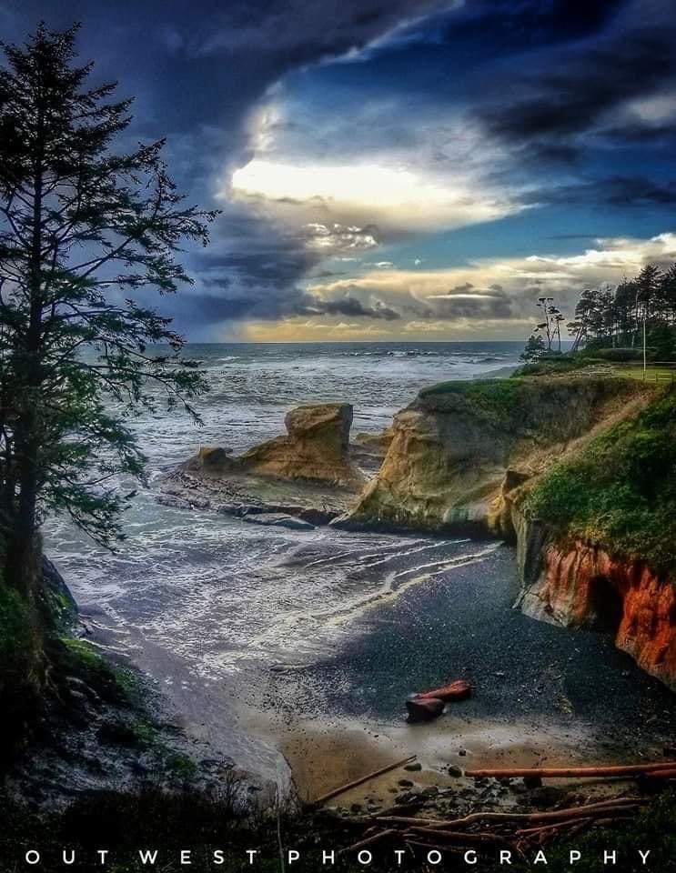 Solve Oregon jigsaw puzzle online with 192 pieces