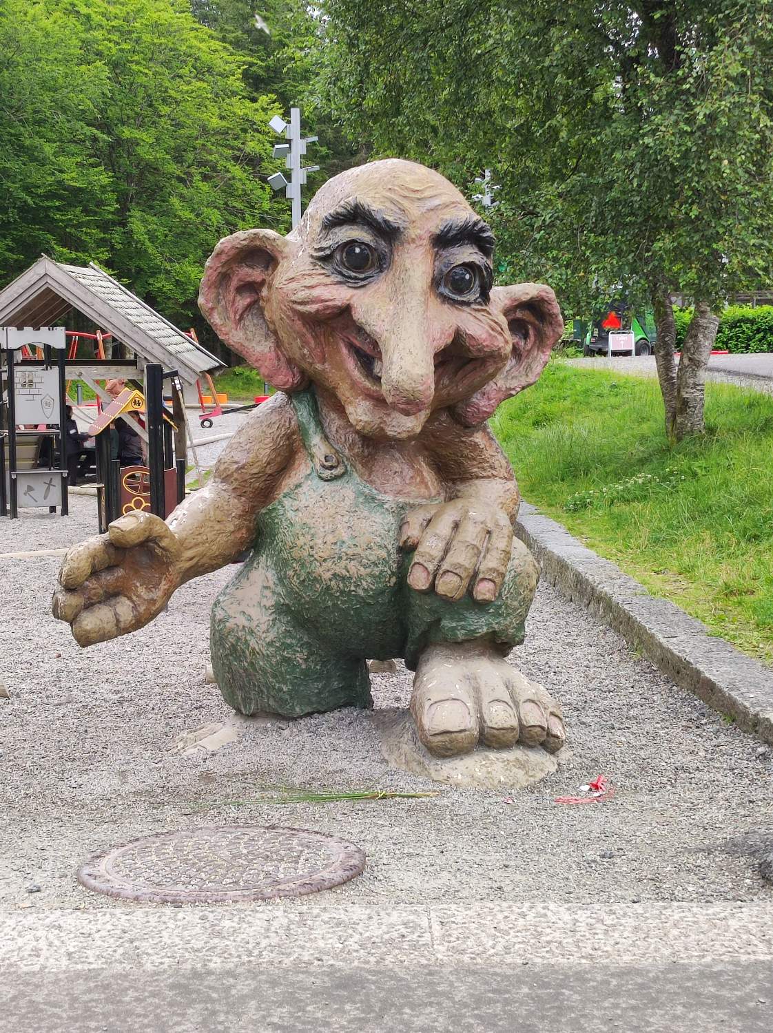 Solve Troll in Norwegen jigsaw puzzle online with 108 pieces