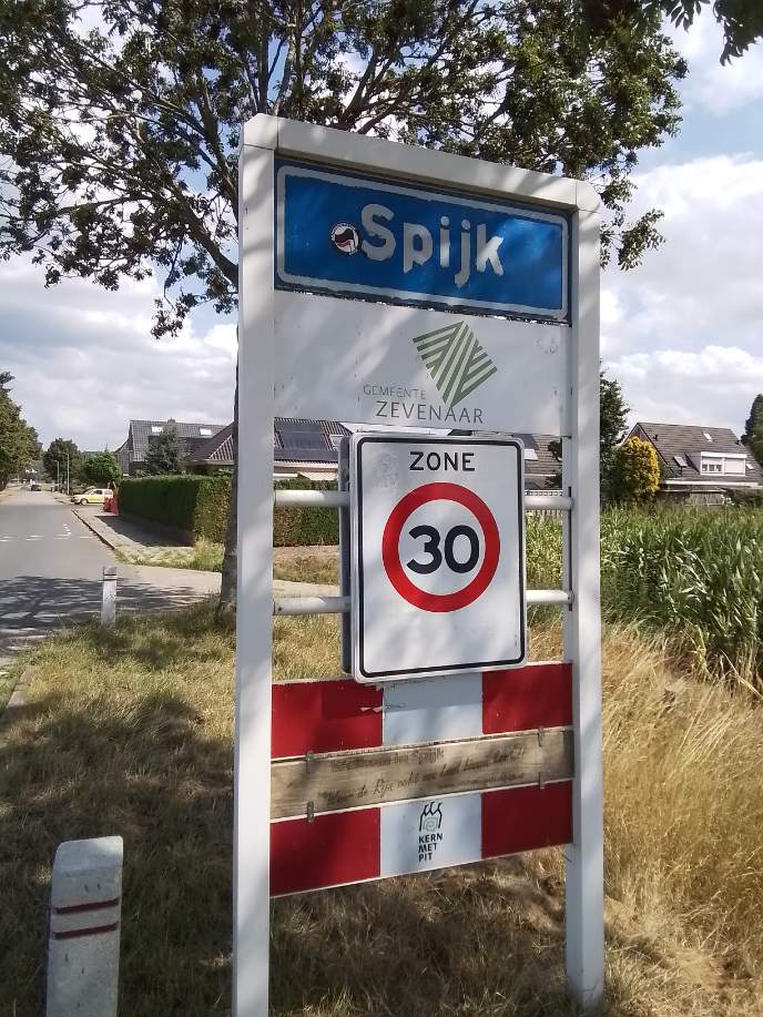 Solve Spijk Gelderland Netherlands jigsaw puzzle online with 12 pieces