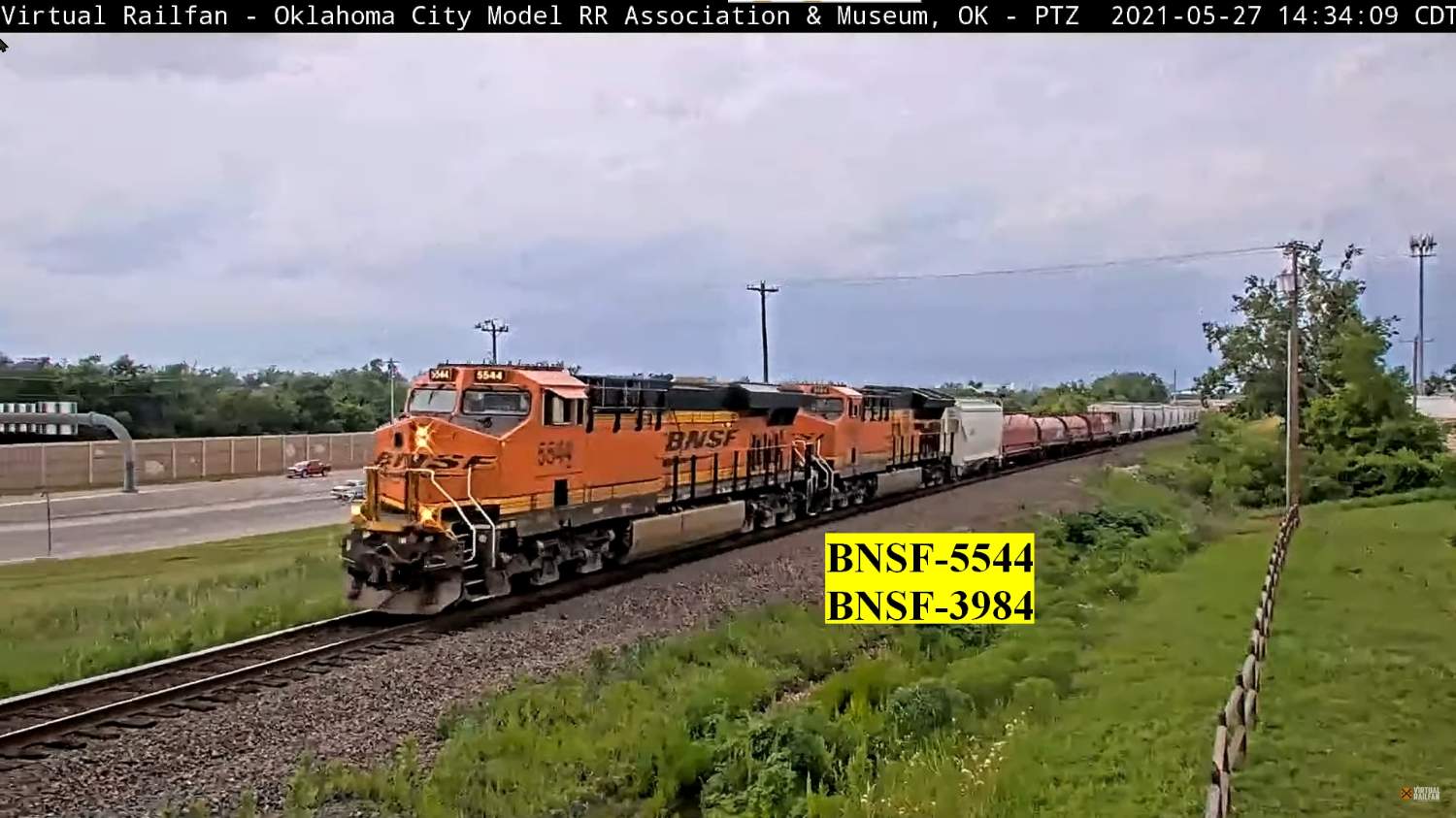 Solve OKC BNSF-5544 BNSF-3984 jigsaw puzzle online with 45 pieces