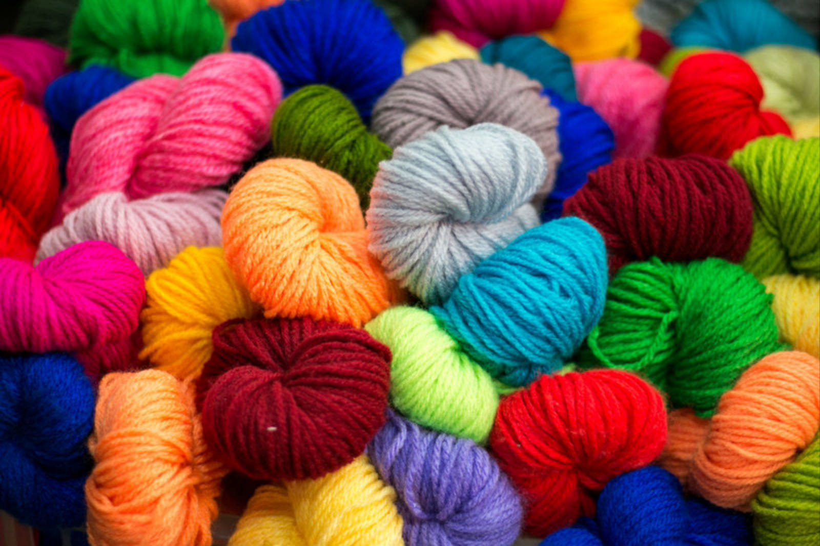 Solve yarn jigsaw puzzle online with 442 pieces