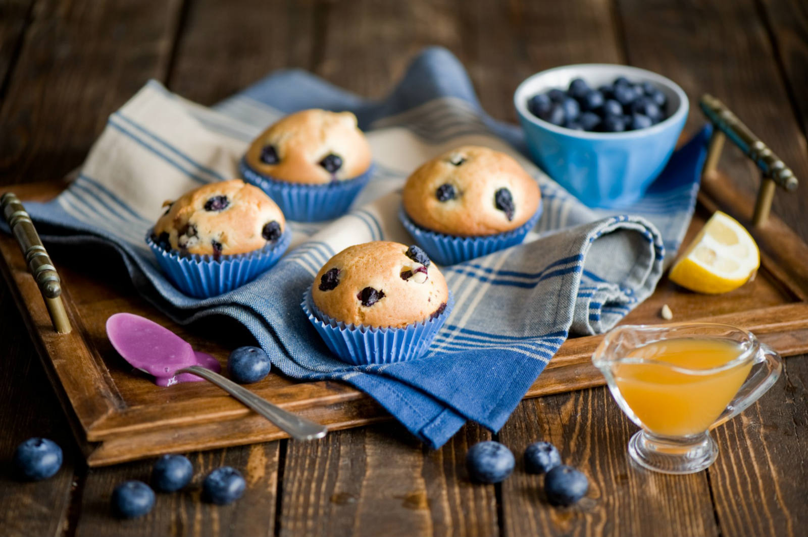 Solve Blueberry Muffins jigsaw puzzle online with 330 pieces