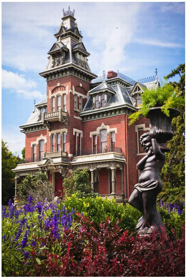 Jigsaw Puzzle | Missouri Vaile Mansion | 70 pieces | Jigidi