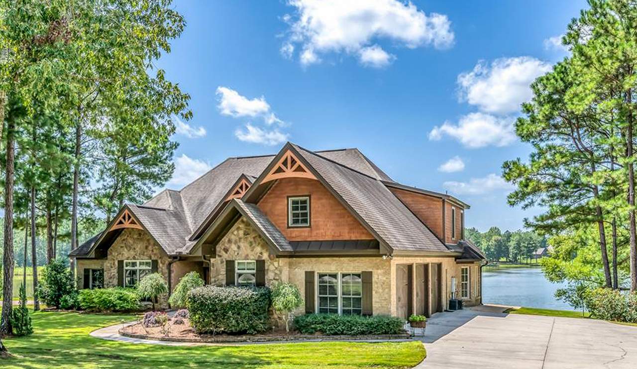 Solve Mathews, Alabama jigsaw puzzle online with 209 pieces