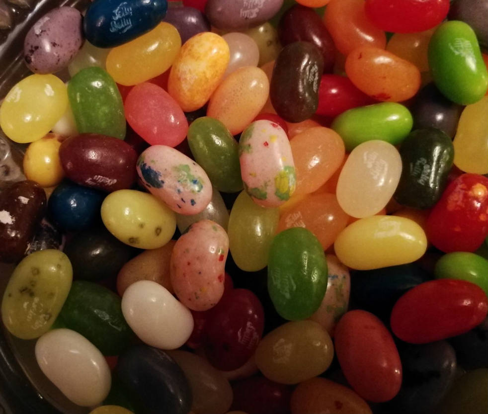 Solve Jelly Beans jigsaw puzzle online with 30 pieces