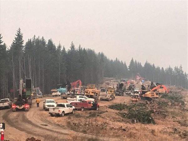 Solve Loggers Make Fire brake jigsaw puzzle online with 80 pieces