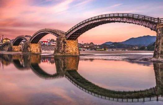 Solve Most Kintaikyo, Iwakuni, Japonsko jigsaw puzzle online with 40 pieces