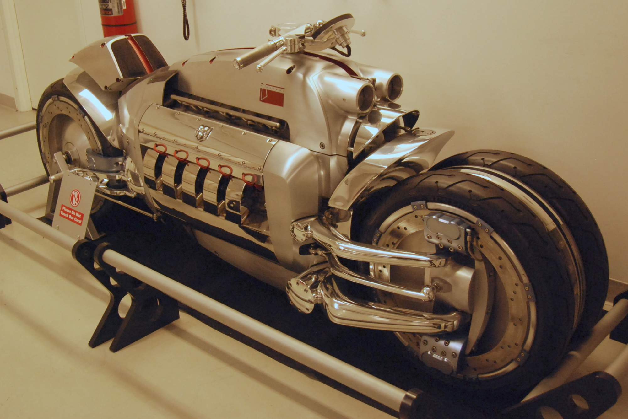 Solve Hemi Powered motorcycle Walter P Chrysler Museum_01 jigsaw puzzle ...