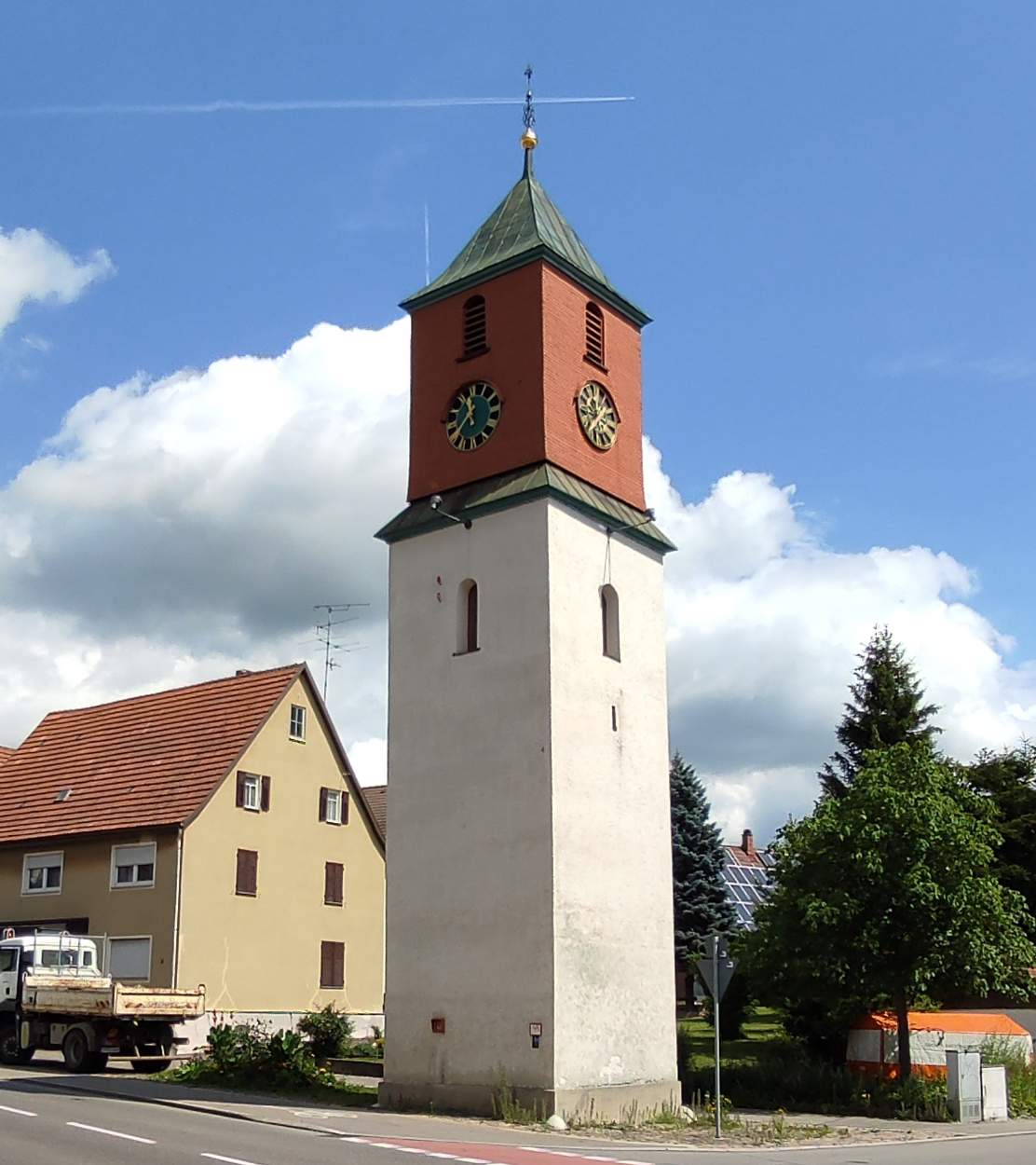 Solve Das Türmle in Trossingen jigsaw puzzle online with 90 pieces