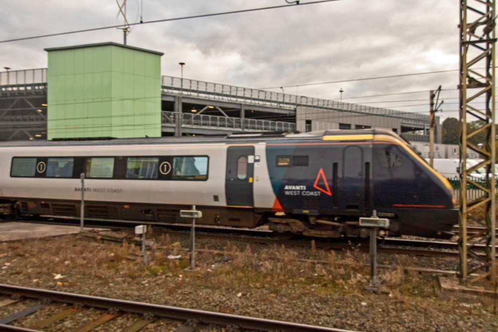 Solve Preston 16-10-2021 Station British Rail Class 221 Super Voyager ...