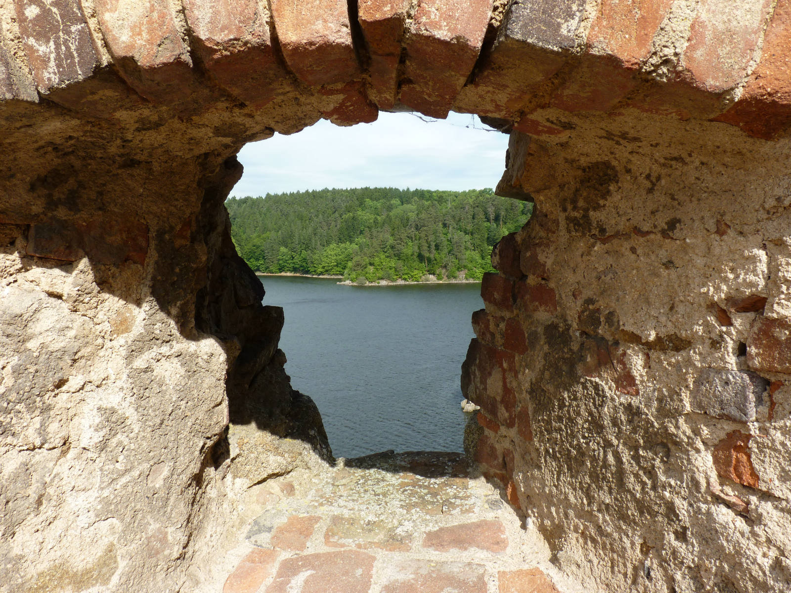 Solve turret hole in castle in Czech Republic jigsaw puzzle online with ...