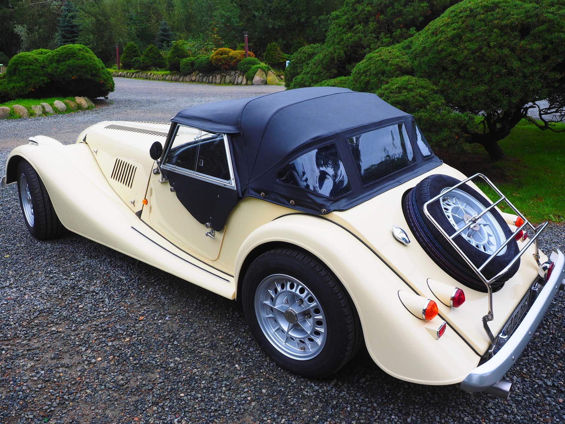 Jigsaw Puzzle | Morgan Plus 8 | 594 pieces | Jigidi