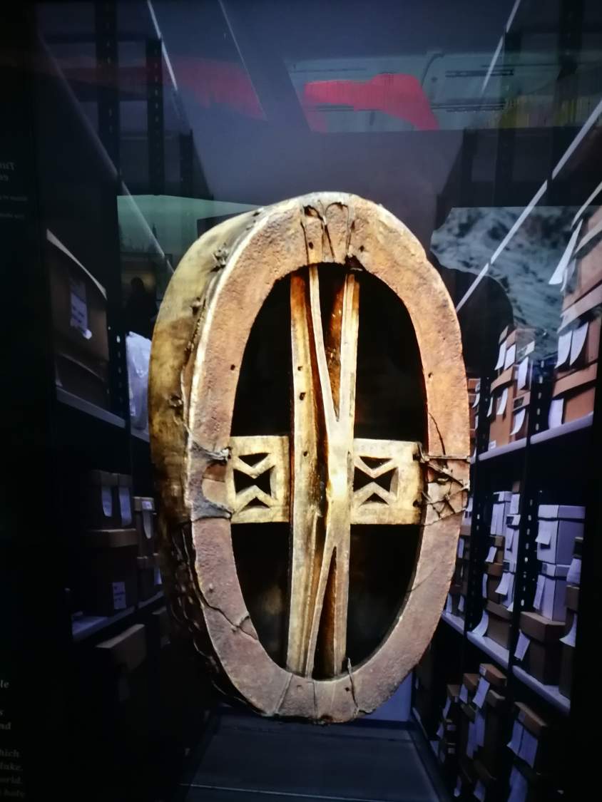 Solve Original Sami drum, back view jigsaw puzzle online with 30 pieces