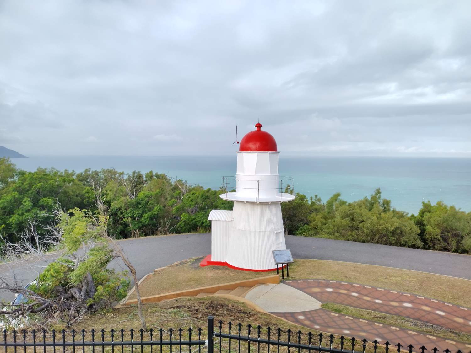 Solve Old Cooktown lighthouse jigsaw puzzle online with 88 pieces