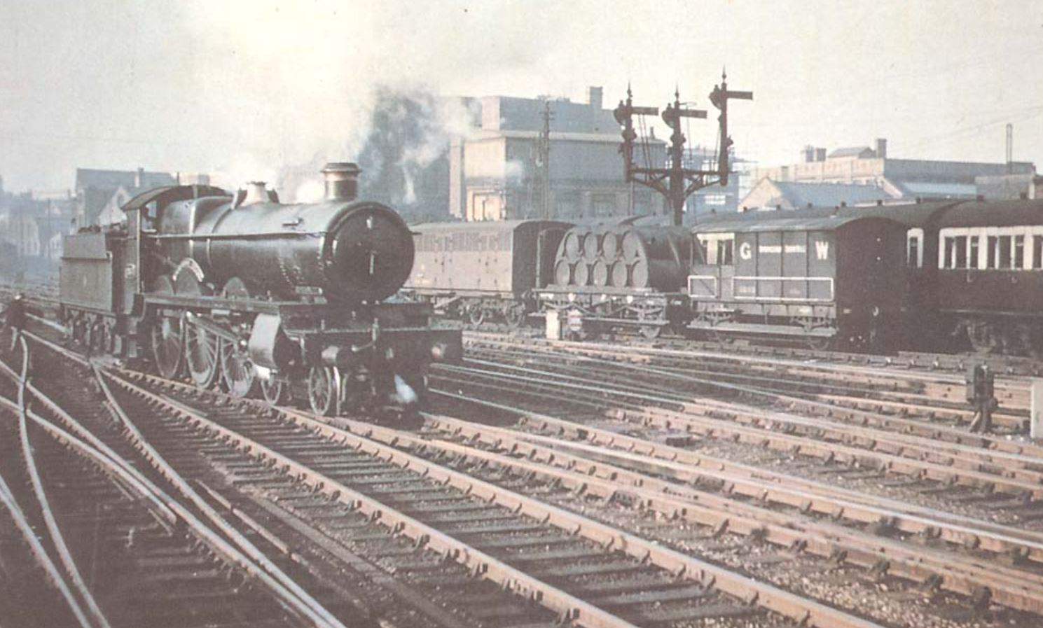 Solve GWR 29xx Saint Class 4-6-0 2937 Clevedon Court at Snow Hill in ...