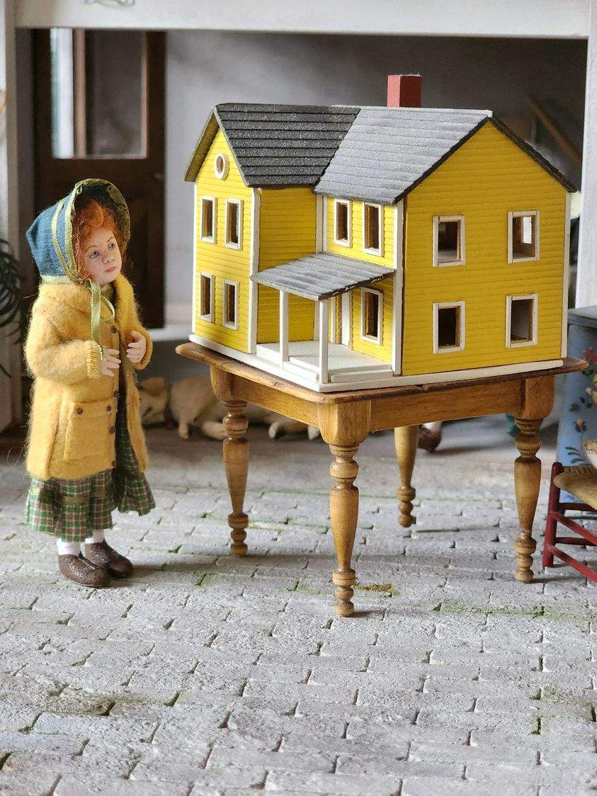 Solve doll& house jigsaw puzzle online with 130 pieces