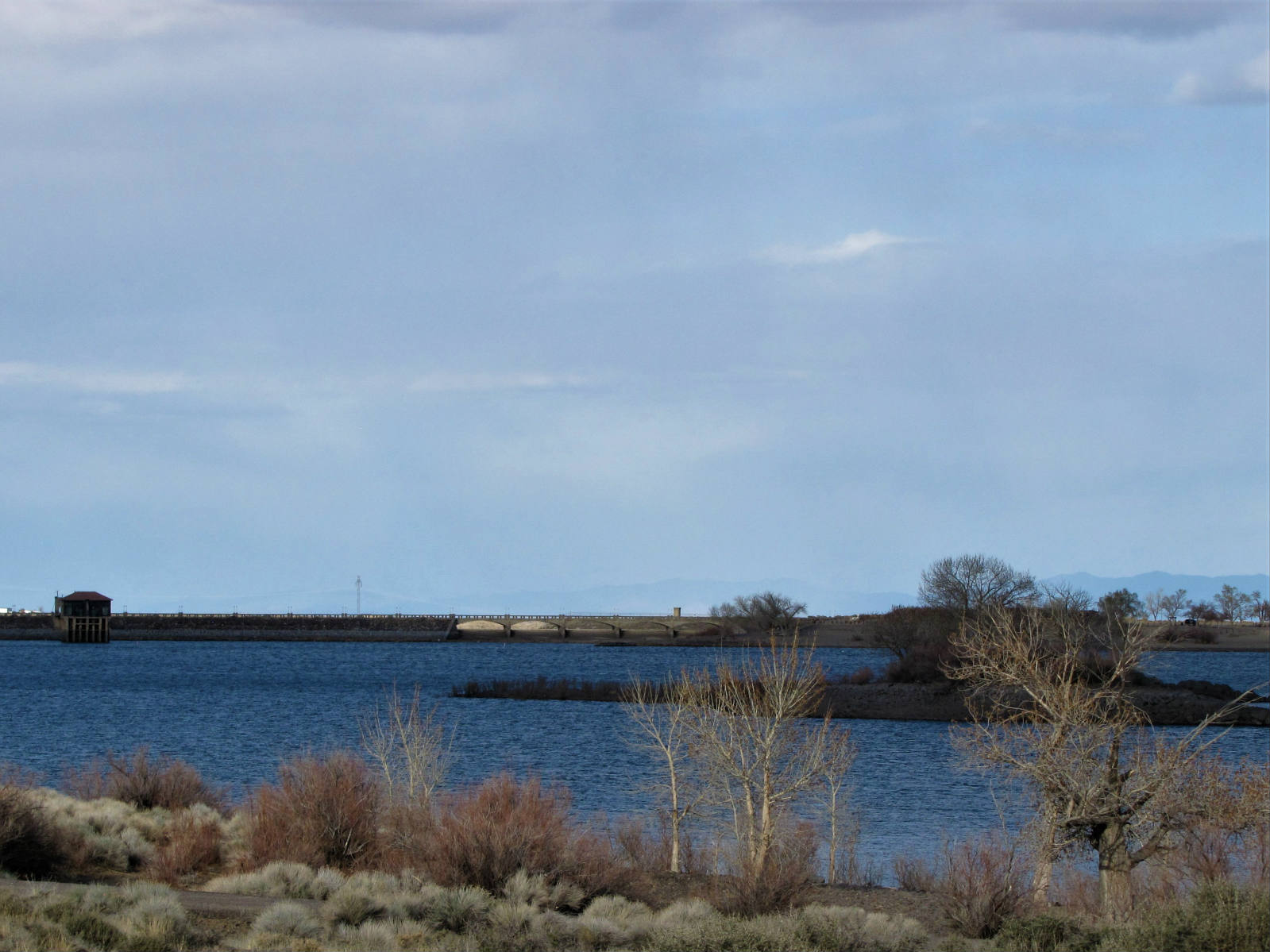 Solve Lake Lahontan jigsaw puzzle online with 300 pieces